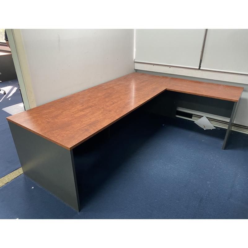 Desk and Return - 2400 x 1800 - SOLD - Canterbury Used Office Furniture