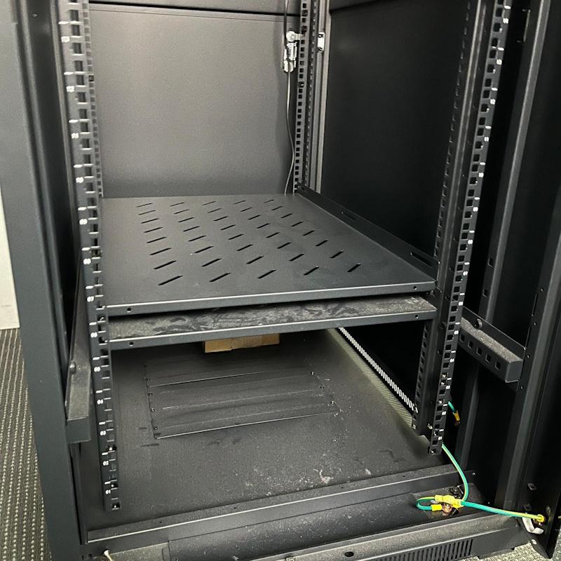 4Cabling 27RU 600mm x 1000mm Server Rack - SOLD - Canterbury Used ...